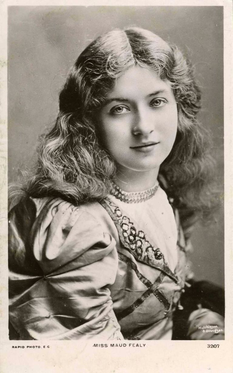 Mariella Hunt – Author